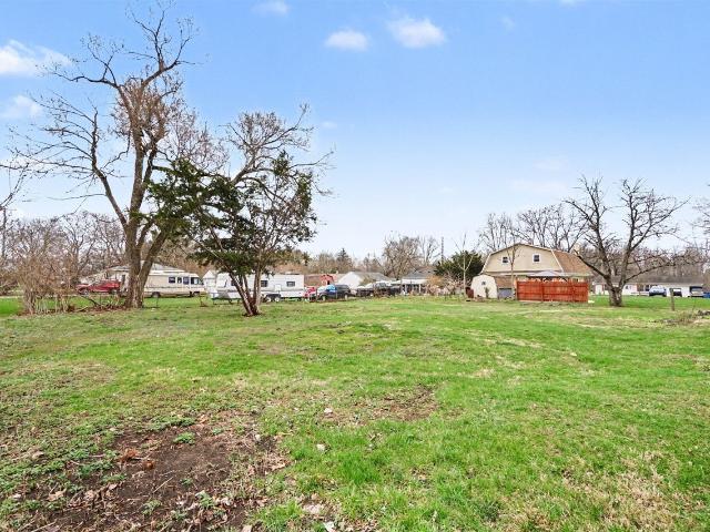 V/L Stonecrest Avenue