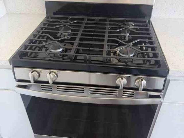 VS Studio Apartment for Rent at 13515 Doty Ave, Hawthorne, CA 90250 East Hawthorne
