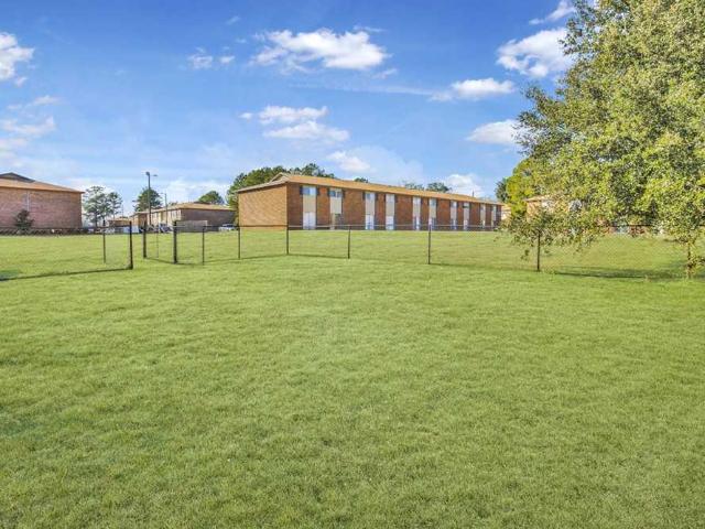 Vue Apartment Homes 1 Bedroom Apartment for Rent at 5052 Watauga Road, Fayetteville, NC 28304 Douglas Byrd