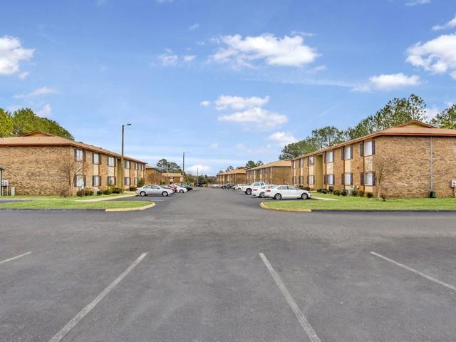 Vue Apartment Homes 2 Bedroom Apartment for Rent at 5052 Watauga Road, Fayetteville, NC 28304 Douglas Byrd
