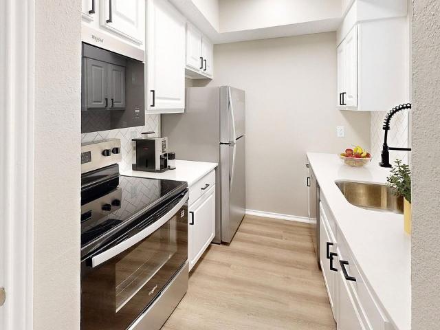 Vue at Knoll Trail Apartments 1 Bedroom Apartment for Rent at 15678 Knoll Trail Dr, Dallas, TX 75248 Willow Falls