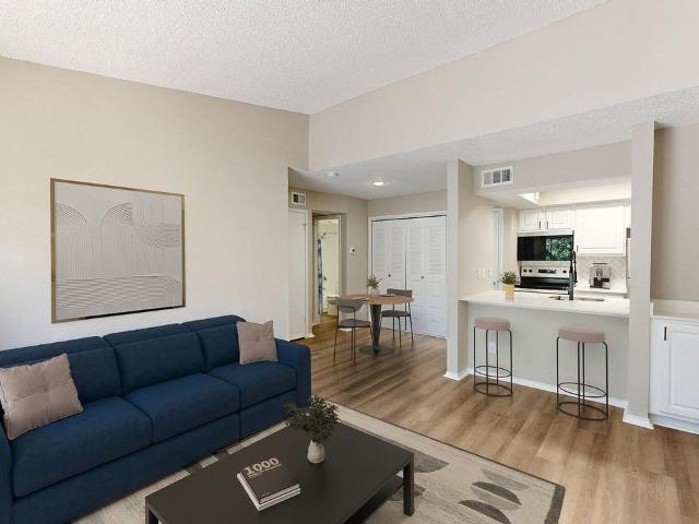 Vue at Knoll Trail Apartments 1 Bedroom Apartment for Rent at 15678 Knoll Trail Dr, Dallas, TX 75248 Willow Falls