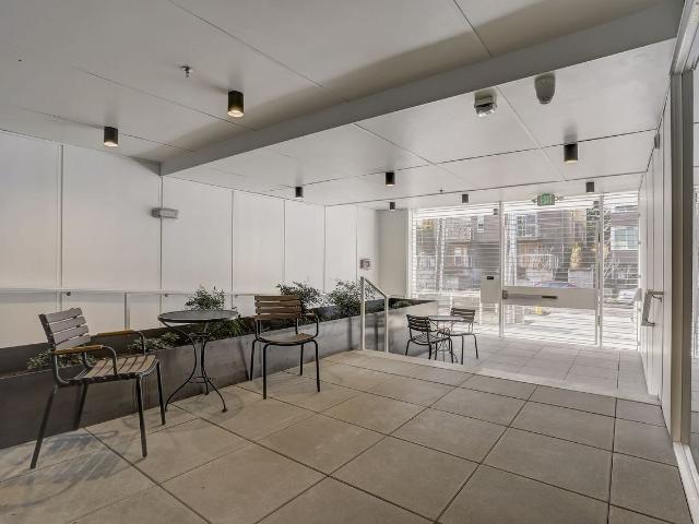 Vue on Harvard Studio Apartment for Rent at 740 Harvard Ave E, Seattle, WA 98102 Broadway