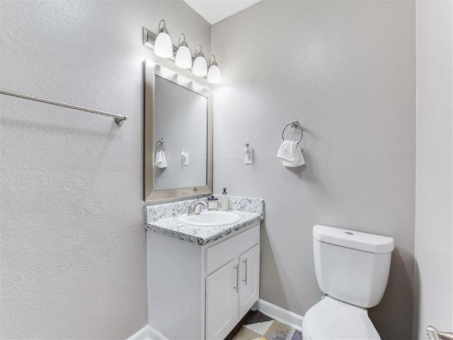 Vue on Medlock 1 Bedroom Apartment for Rent at 5151 Beverly Glen Village Ln, Peachtree Corners, GA 30092