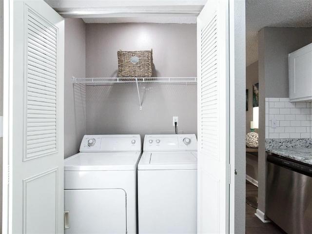 Vue on Medlock 2 Bedroom Apartment for Rent at 5151 Beverly Glen Village Ln, Peachtree Corners, GA 30092