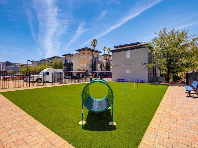 Vue Park West 1 Bedroom Apartment for Rent at 9680 W Northern Ave, Peoria, AZ 85345