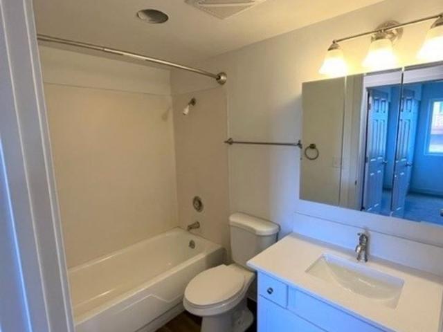 Vuemont 1 Bedroom Apartment for Rent at 351 Vuemont Pl Ne, Renton, WA 98056