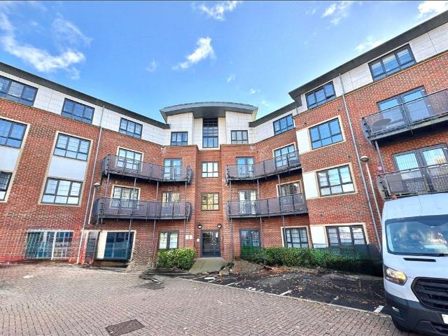 Vulcan House, Wallis Square, Farnborough GU14, 2 bed flat to rent, £1,400 pcm | PrimeLocation