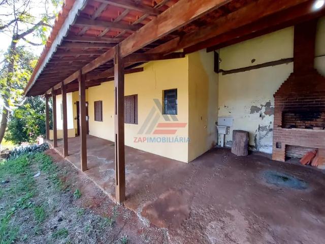 Vvenda, terreno uso misto 495m², com casa antiga