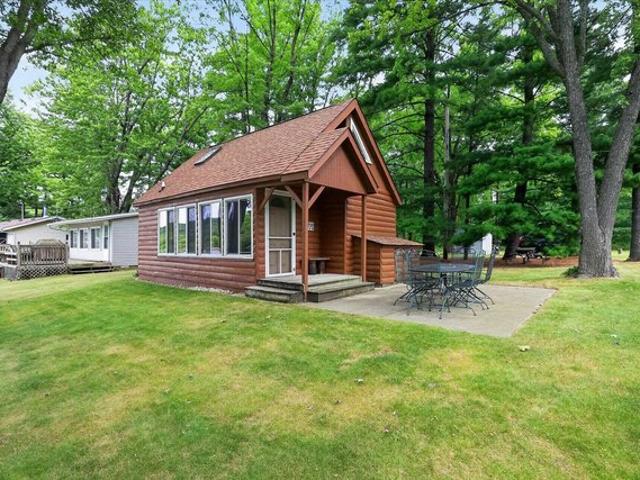 W1049 Cottage Rd, Brodhead, WI 53520