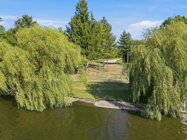 W10904 Glen Drive