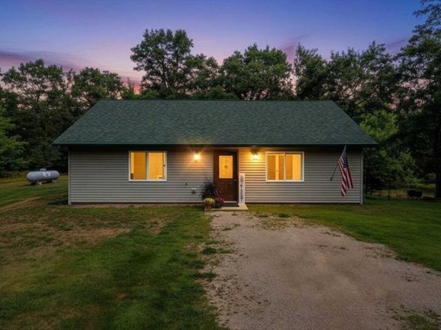 W10048 Terri Ln, Crivitz, WI 54114