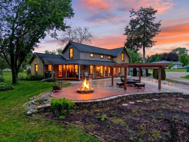 W11695 Jackson St, Waterloo, WI 53594