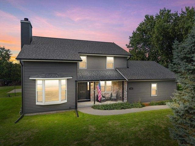 W1215 Jolly Ct, Ixonia, WI 53036