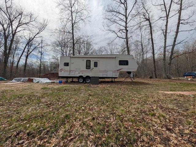 W13541 Brooks Ln, Crivitz, WI 54114