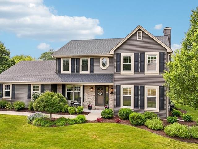 W138N6513 Manor Hills Blvd, Menomonee Falls, WI 53051