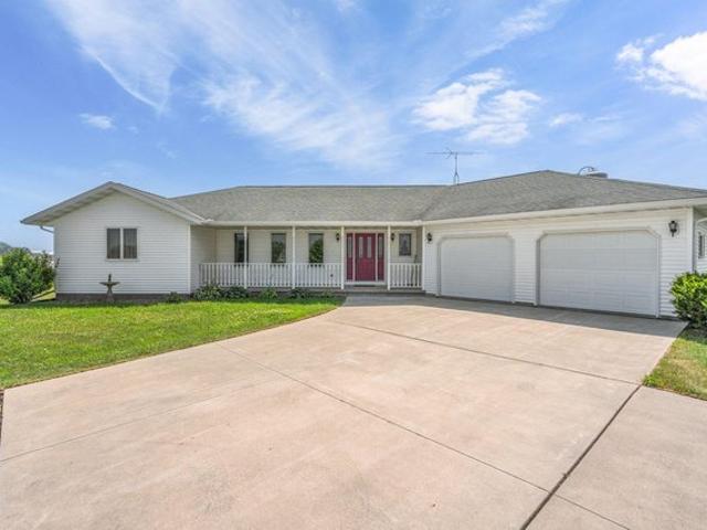 W13282 Carter Rd, Ripon, WI 54971