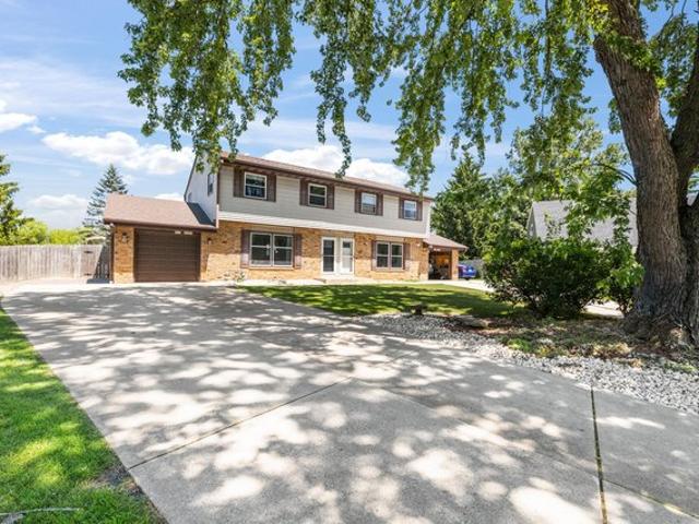 W157N11054 Tinkers Ct, Germantown, WI 53022
