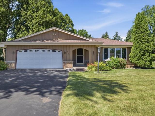 W159N9849 Butternut Rd, Germantown, WI 53022