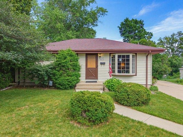 W169N8570 Sheridan Dr, Menomonee Falls, WI 53051