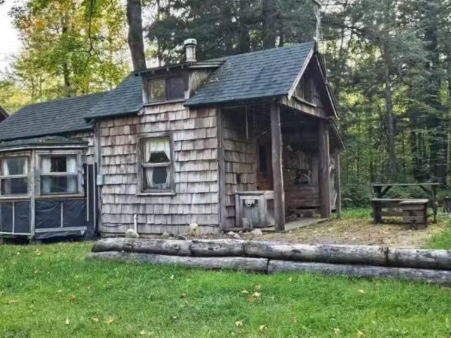 W16099 Manglos Ave, Sheldon, WI 54766 MLS 1589978
