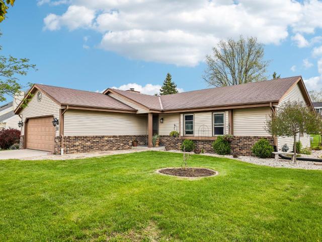 W163N10528 Ridgeview Ln