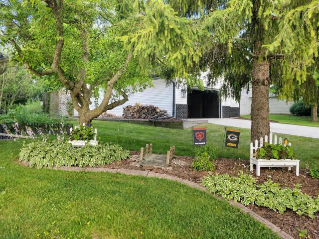 W163N10578 Ridgeview Ln