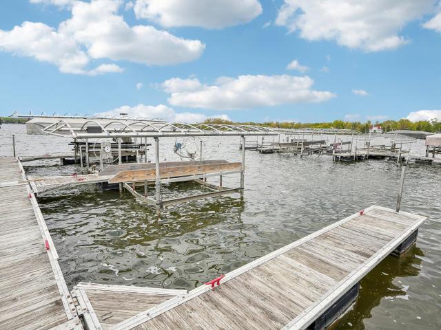 W176S7494 Harbor Cir
