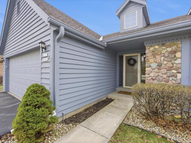 W178N9743 Riversbend Cir W, Germantown, WI 53022 | MLS #1956