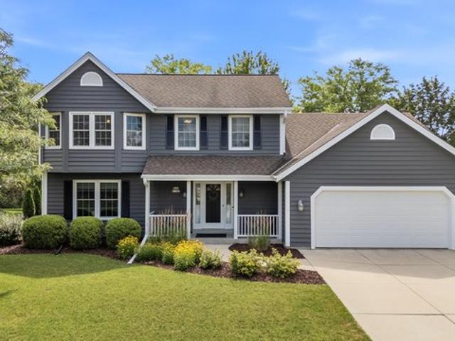 W170N5141 Fair Oak Pkwy, Menomonee Falls, WI 53051