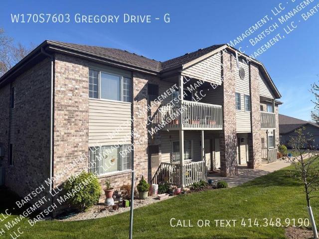 W170S7603 Gregory Drive, Studio