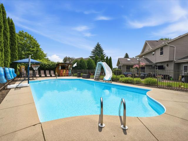 W171N10218 Wildrose Ln