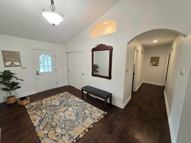 W172N10110 Woodbridge Ln