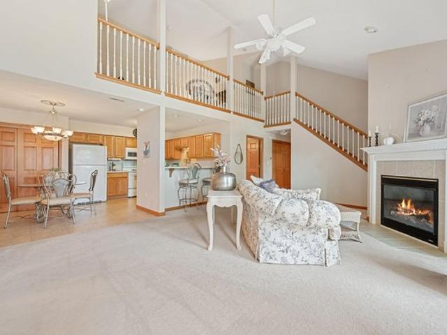 W190N16180 Andrea Way, Jackson, WI 53037