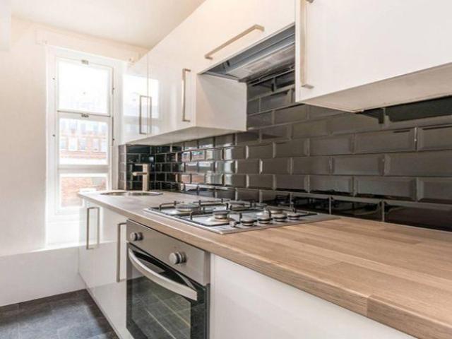 W1K 2 bed flat to rent £3,497 pcm £807 pw