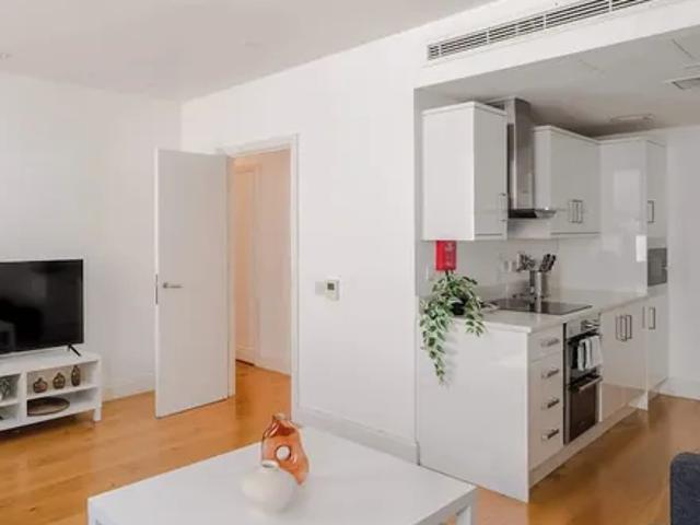 W1T, United Kingdom | 3 bed apartment for rent #167373373 | Rentberry