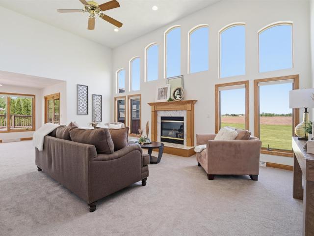 W2048 evergreen drive