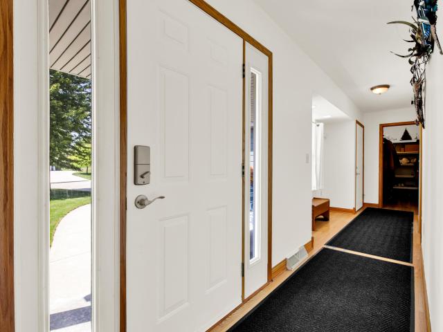 W204S8194 Pasadena Dr