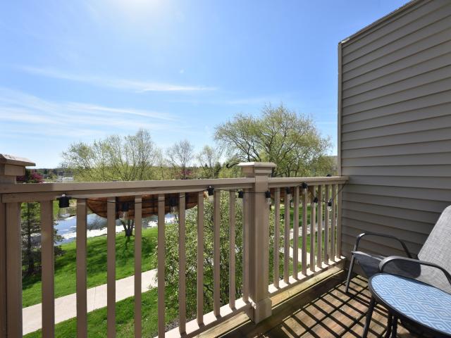 W206N16618 Blackberry Cir, Unit 2327