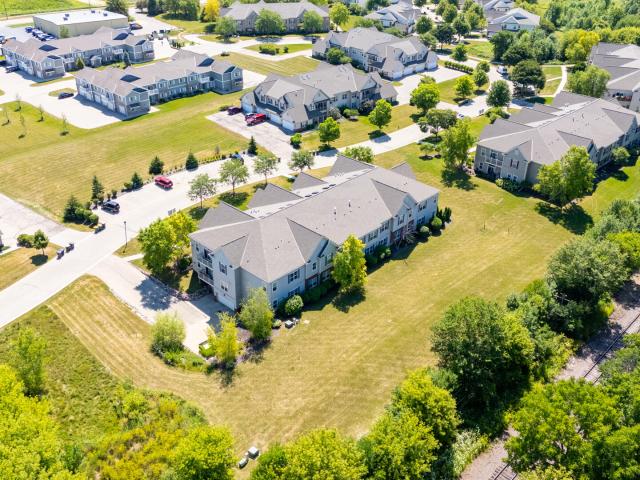 W206N16753 Blackberry Cir, Unit 1727