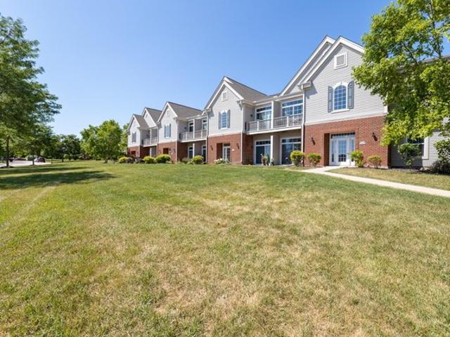 W206N16753 Blackberry Cir Unit 1727, Jackson, WI 53037