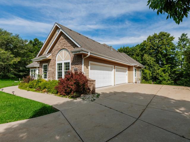 W209N11385 Reger Ct
