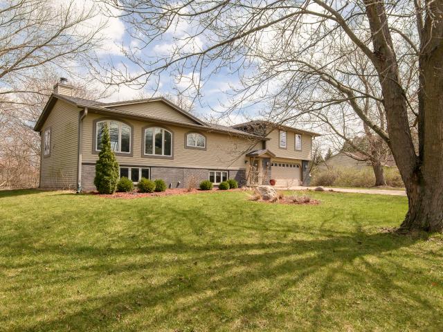 W217N9748 Whitehorse Dr, Germantown, WI 53017 | MLS #1957 | Compass