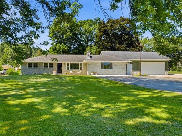 W224N8095 Susan Pl, Lisbon, WI 53089