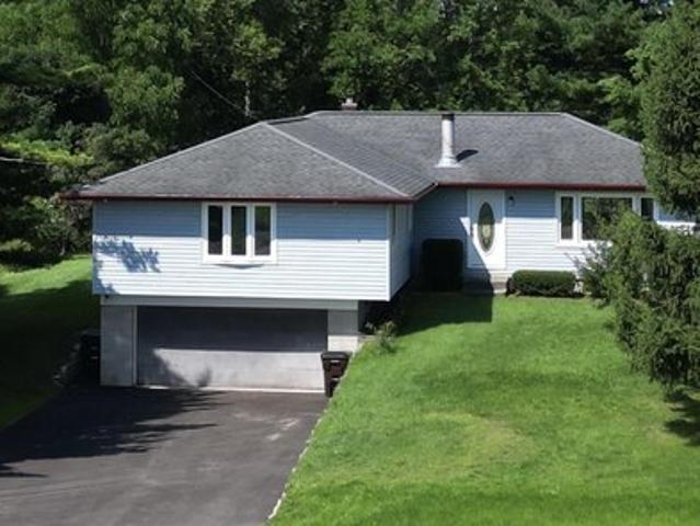 W224S9189 Leo Ln, Big Bend, WI 53103