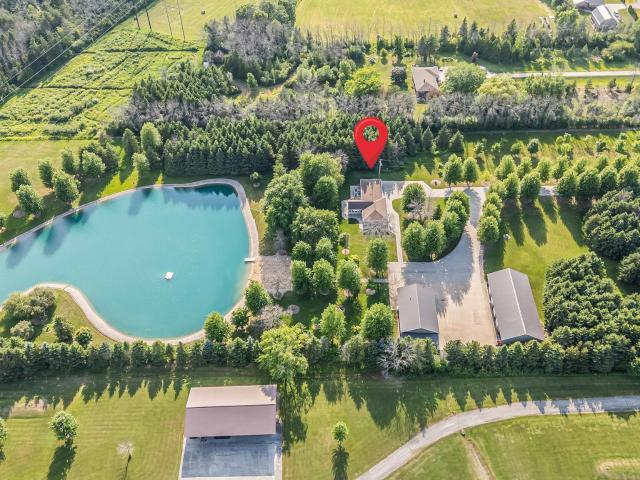 W2221 county rd uu