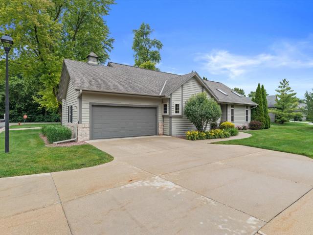 W232N3080 Emerald Ln, Unit B