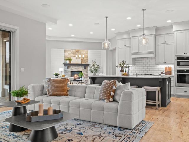 W248N2151 Kettle Cove Ct, Pewaukee, US, WI