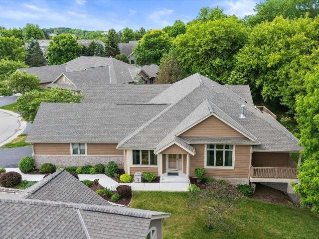 W243N2205 Deer Park Ct, Unit B