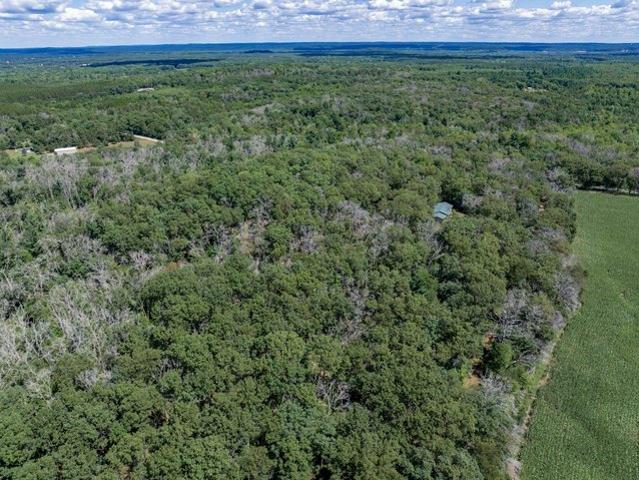 W2576 Colleen Dr, Lyndon Station, WI 53944